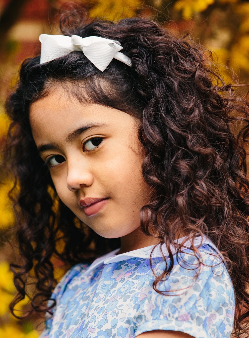 White Pretty Bow Alice Band | Trotters Childrenswear – Trotters ...